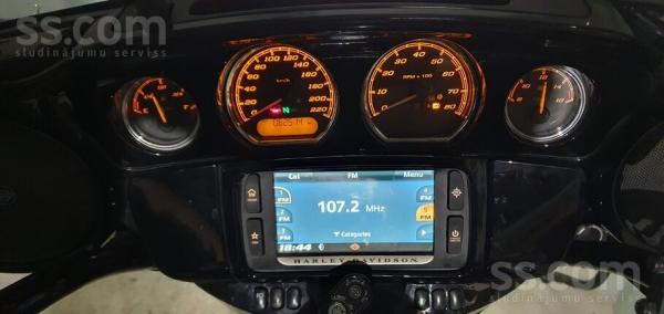 Харли-Девидсон Street Glide 2018 в Рига, объемом двигателя 1.75 л и пробегом 0 тыс. км за 16999 €, фото 4 на AUTOMOTO.COM.LV