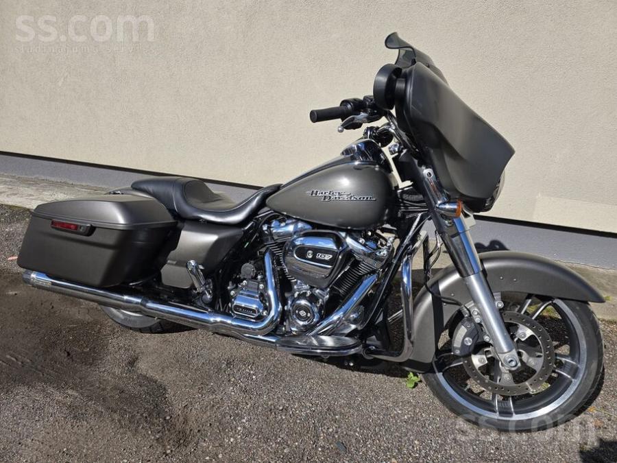 Harley-Davidson Street Glide 2018 Rīga, ar dzinēja tilpumu 1.75 L un nobraukumu 0 tūkst. km par 16550 €, foto 1 vietnē AUTOMOTO.COM.LV