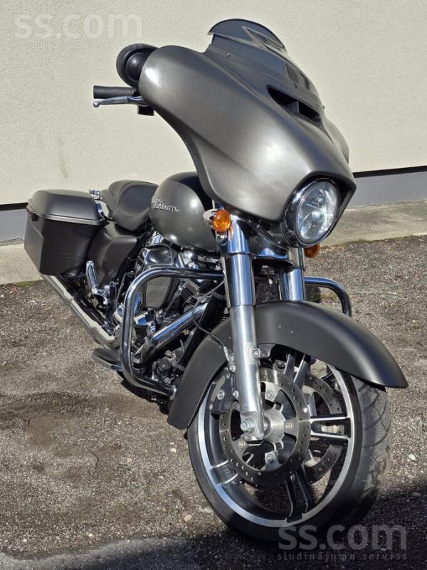 Harley-Davidson Street Glide 2018 Rīga, ar dzinēja tilpumu 1.75 L un nobraukumu 0 tūkst. km par 16550 €, foto 3 vietnē AUTOMOTO.COM.LV