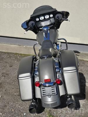 Harley-Davidson Street Glide 2018 Rīga, ar dzinēja tilpumu 1.75 L un nobraukumu 0 tūkst. km par 16550 €, foto 5 vietnē AUTOMOTO.COM.LV
