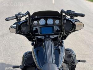 Harley-Davidson Street Glide 2019 in Riga, with an engine capacity of 1.92 L and mileage of 0 thousand km for 20000 €, photo 11 on AUTOMOTO.COM.LV