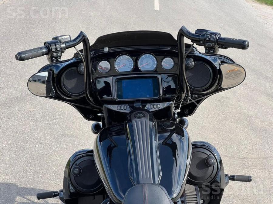 Harley-Davidson Street Glide 2019 in Riga, with an engine capacity of 1.92 L and mileage of 0 thousand km for 20000 €, photo 11 on AUTOMOTO.COM.LV