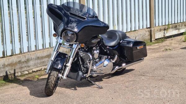 Harley-Davidson Street Glide 2023 Jūrmala, ar dzinēja tilpumu 1.75 L un nobraukumu 0 tūkst. km par 19200 €, foto 2 vietnē AUTOMOTO.COM.LV