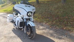 White Harley-Davidson Street Glide 2016 in Tallinn, with an engine capacity of 1.92 L and mileage of 18 thousand km for 19000 €, photo 6 on AUTOMOTO.COM.LV