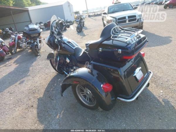 Black Harley-Davidson Tri Glide Ultra 0 in Klaipeda, with an engine capacity of 0.00 L and mileage of 0 thousand km for 4500 €, photo 2 on AUTOMOTO.COM.LV