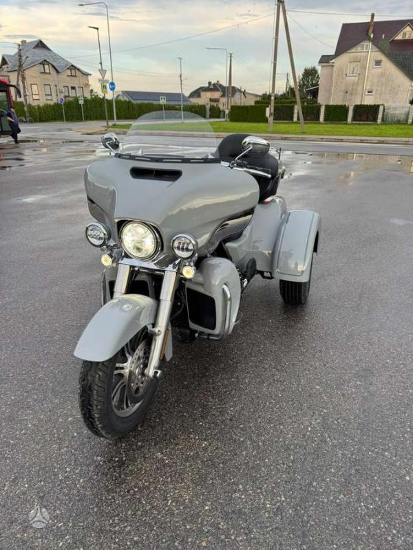 Серый Харли-Девидсон Tri Glide Ultra 2024 в Каунас, объемом двигателя 0.00 л и пробегом 3 тыс. км за 23500 €, фото 3 на AUTOMOTO.COM.LV