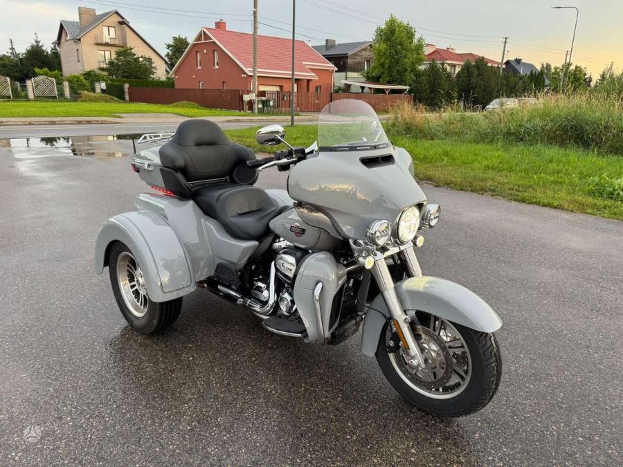 Grey Harley-Davidson Tri Glide Ultra 2024 in Kaunas, with an engine capacity of 0.00 L and mileage of 3 thousand km for 23500 €, photo 8 on AUTOMOTO.COM.LV