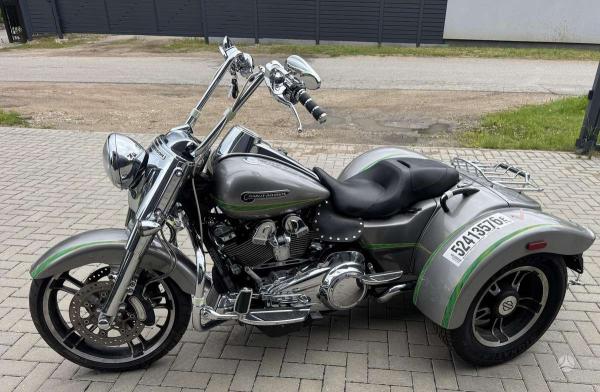 Harley-Davidson Tri Glide Ultra 2017 in Telschi, with an engine capacity of 0.00 L and mileage of 64 thousand km for 12800 €, photo 9 on AUTOMOTO.COM.LV