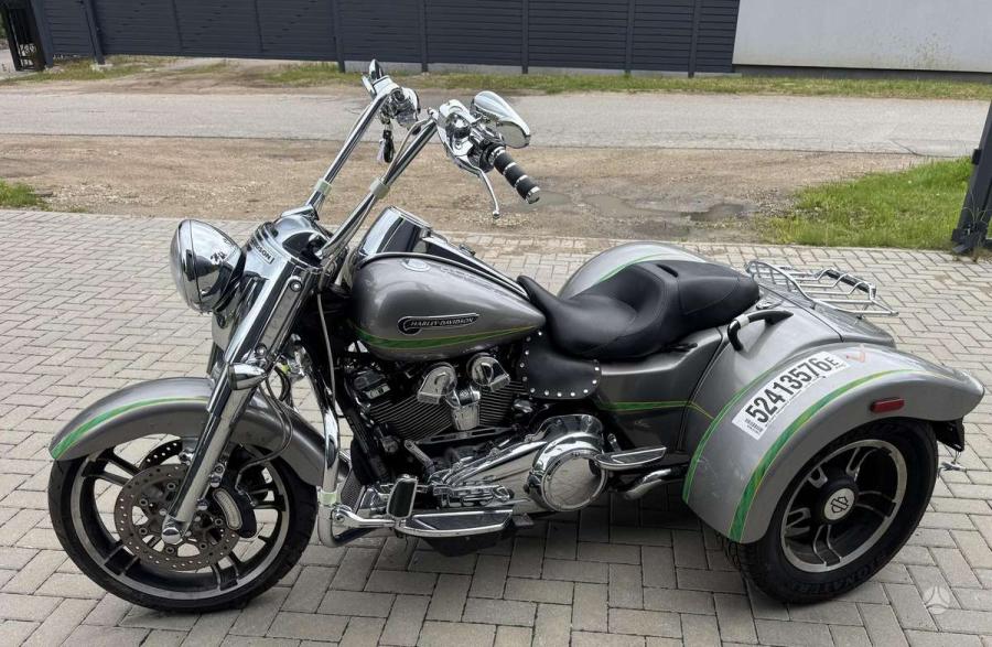 Harley-Davidson Tri Glide Ultra 2017 in Telschi, with an engine capacity of 0.00 L and mileage of 64 thousand km for 12800 €, photo 10 on AUTOMOTO.COM.LV