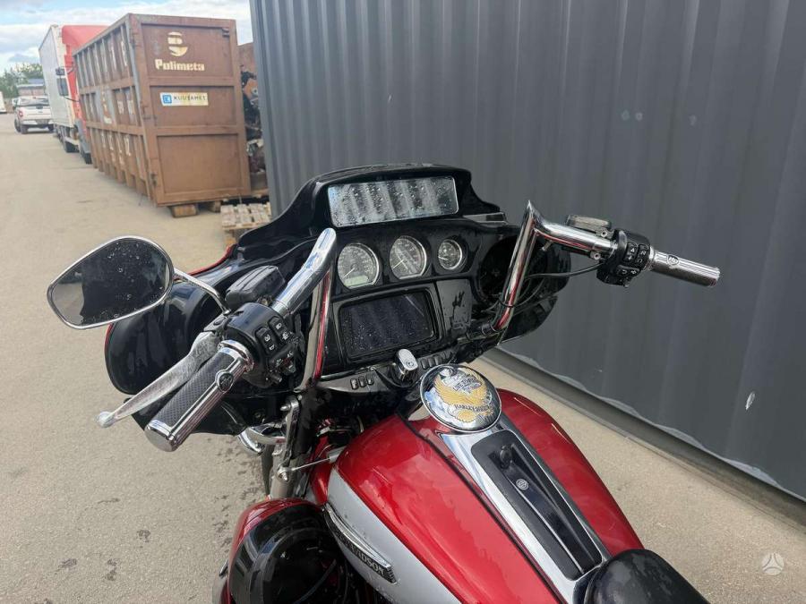 Harley-Davidson Tri Glide Ultra 2019 in Kaunas, with an engine capacity of 1.87 L and mileage of 17 thousand km for 16550 €, photo 5 on AUTOMOTO.COM.LV