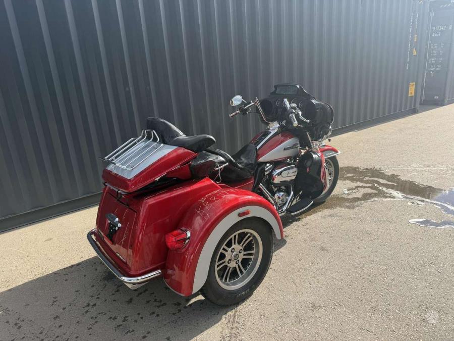 Harley-Davidson Tri Glide Ultra 2019 in Kaunas, with an engine capacity of 1.87 L and mileage of 17 thousand km for 16550 €, photo 9 on AUTOMOTO.COM.LV