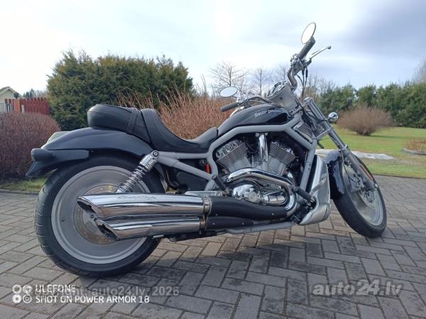 Black Harley-Davidson V-Rod 2002 in Tartu, with an engine capacity of 1.20 L and mileage of 25 thousand km for 5900 €, photo 4 on AUTOMOTO.COM.LV