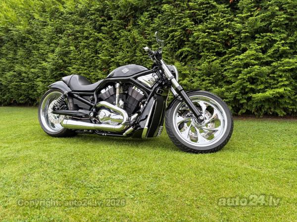 Черный Харли-Девидсон V-Rod 2002 в Таллин, объемом двигателя 1.13 л и пробегом 13 тыс. км за 30000 €, фото 4 на AUTOMOTO.COM.LV