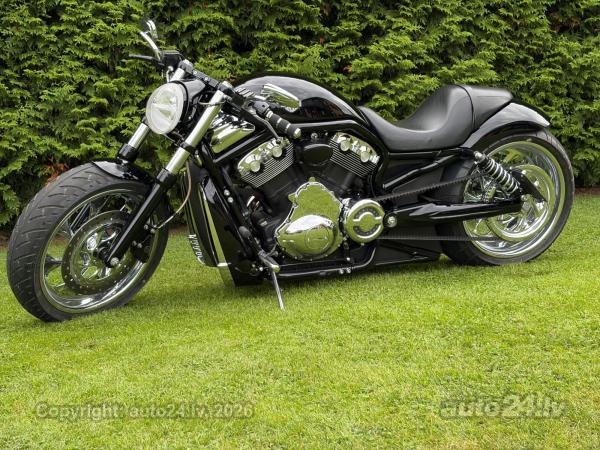 Черный Харли-Девидсон V-Rod 2002 в Таллин, объемом двигателя 1.13 л и пробегом 13 тыс. км за 30000 €, фото 8 на AUTOMOTO.COM.LV