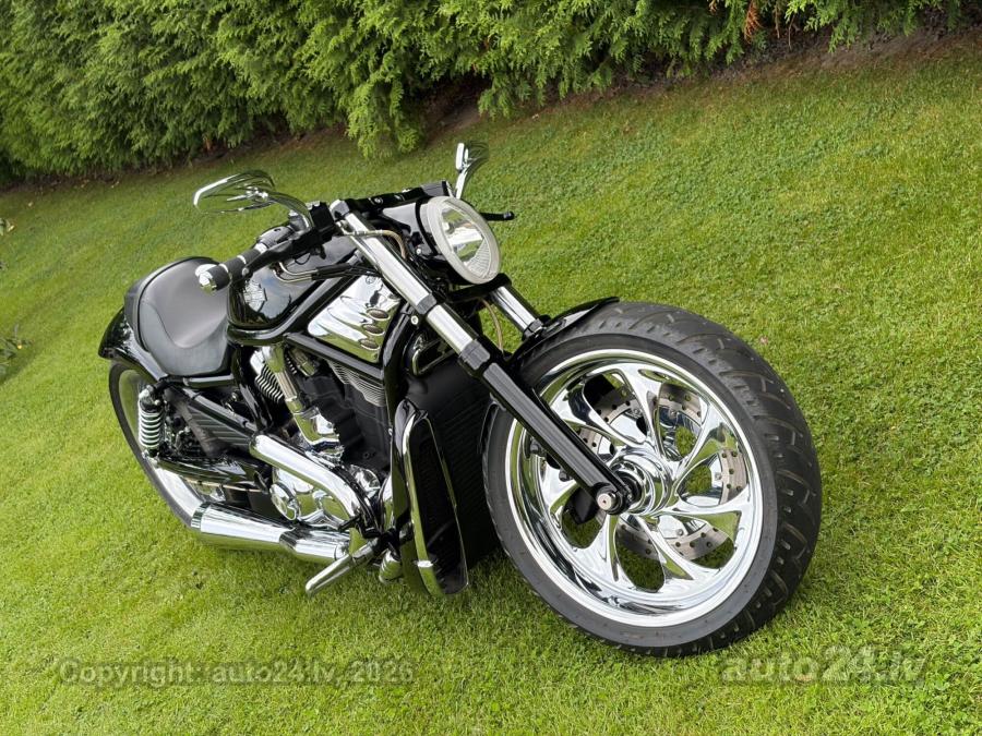 Черный Харли-Девидсон V-Rod 2002 в Таллин, объемом двигателя 1.13 л и пробегом 13 тыс. км за 30000 €, фото 18 на AUTOMOTO.COM.LV