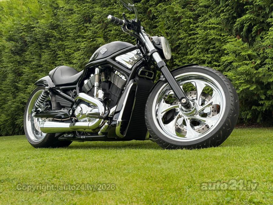 Черный Харли-Девидсон V-Rod 2002 в Таллин, объемом двигателя 1.13 л и пробегом 13 тыс. км за 30000 €, фото 20 на AUTOMOTO.COM.LV