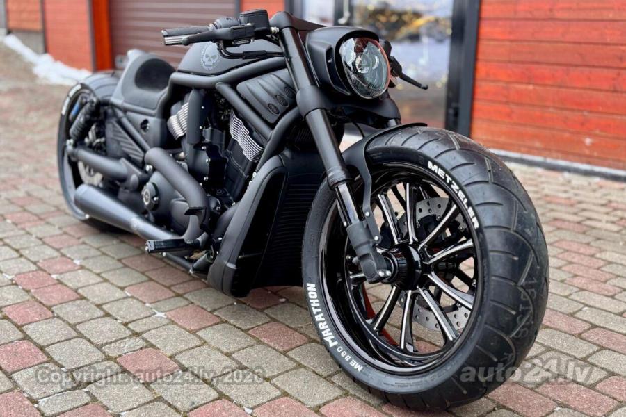 Melns Harley-Davidson V-Rod 2003 Tallina, ar dzinēja tilpumu 1.13 L un nobraukumu 2 tūkst. km par 50000 €, foto 4 vietnē AUTOMOTO.COM.LV