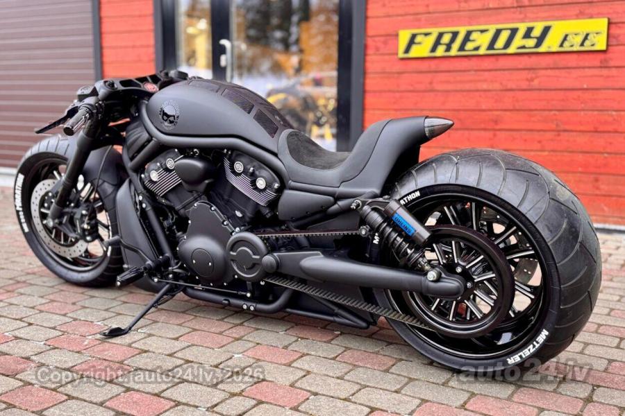 Melns Harley-Davidson V-Rod 2003 Tallina, ar dzinēja tilpumu 1.13 L un nobraukumu 2 tūkst. km par 50000 €, foto 16 vietnē AUTOMOTO.COM.LV