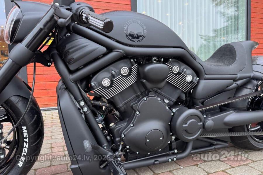 Melns Harley-Davidson V-Rod 2003 Tallina, ar dzinēja tilpumu 1.13 L un nobraukumu 2 tūkst. km par 50000 €, foto 28 vietnē AUTOMOTO.COM.LV