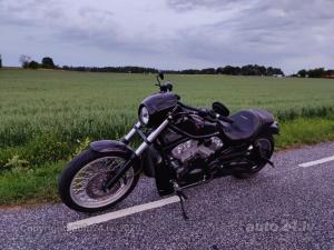 Black Harley-Davidson V-Rod 2003 in Tallinn, with an engine capacity of 1.13 L and mileage of 40 thousand km for 7300 €, photo 3 on AUTOMOTO.COM.LV