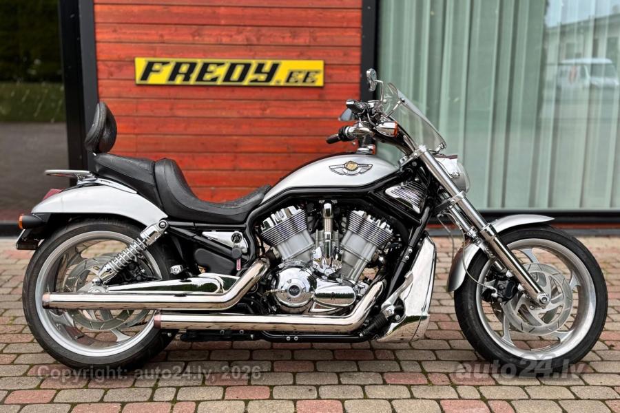 Melns Harley-Davidson V-Rod 2003 Tallina, ar dzinēja tilpumu 1.13 L un nobraukumu 20 tūkst. km par 12400 €, foto 1 vietnē AUTOMOTO.COM.LV