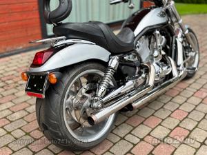 Melns Harley-Davidson V-Rod 2003 Tallina, ar dzinēja tilpumu 1.13 L un nobraukumu 20 tūkst. km par 12400 €, foto 18 vietnē AUTOMOTO.COM.LV