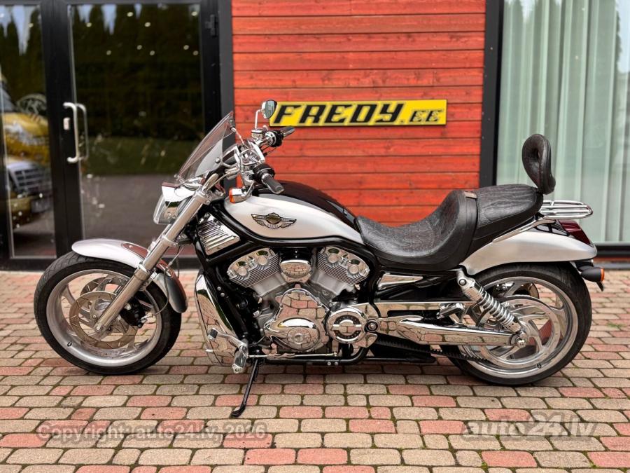 Melns Harley-Davidson V-Rod 2003 Tallina, ar dzinēja tilpumu 1.13 L un nobraukumu 20 tūkst. km par 12400 €, foto 20 vietnē AUTOMOTO.COM.LV