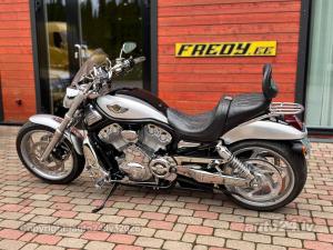 Melns Harley-Davidson V-Rod 2003 Tallina, ar dzinēja tilpumu 1.13 L un nobraukumu 20 tūkst. km par 12400 €, foto 21 vietnē AUTOMOTO.COM.LV
