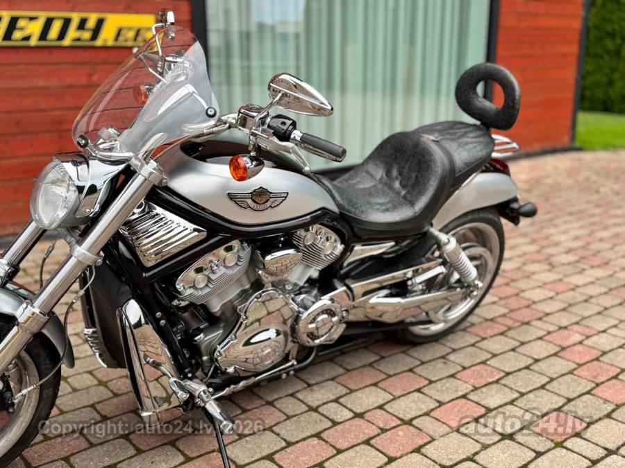 Melns Harley-Davidson V-Rod 2003 Tallina, ar dzinēja tilpumu 1.13 L un nobraukumu 20 tūkst. km par 12400 €, foto 28 vietnē AUTOMOTO.COM.LV