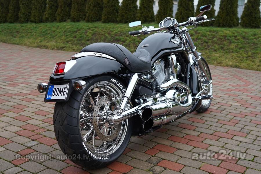 Black Harley-Davidson V-Rod 2003 in Tallinn, with an engine capacity of 1.13 L and mileage of 6 thousand km for 8000 €, photo 5 on AUTOMOTO.COM.LV