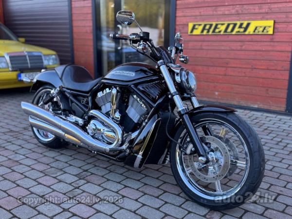 Melns Harley-Davidson V-Rod 2004 Tallina, ar dzinēja tilpumu 1.13 L un nobraukumu 36 tūkst. km par 13000 €, foto 5 vietnē AUTOMOTO.COM.LV