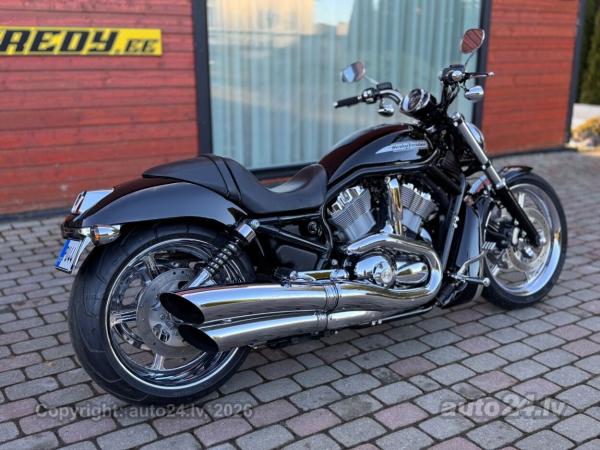 Melns Harley-Davidson V-Rod 2004 Tallina, ar dzinēja tilpumu 1.13 L un nobraukumu 36 tūkst. km par 13000 €, foto 8 vietnē AUTOMOTO.COM.LV