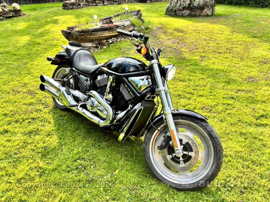 Melns Harley-Davidson V-Rod 2006 Tallina, ar dzinēja tilpumu 1.13 L un nobraukumu 9 tūkst. km par 6800 €, foto 1 vietnē AUTOMOTO.COM.LV