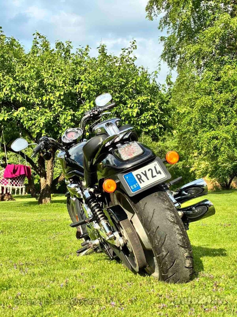 Melns Harley-Davidson V-Rod 2006 Tallina, ar dzinēja tilpumu 1.13 L un nobraukumu 9 tūkst. km par 6800 €, foto 5 vietnē AUTOMOTO.COM.LV