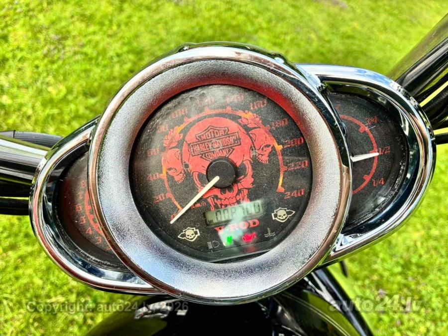 Melns Harley-Davidson V-Rod 2006 Tallina, ar dzinēja tilpumu 1.13 L un nobraukumu 9 tūkst. km par 6800 €, foto 6 vietnē AUTOMOTO.COM.LV