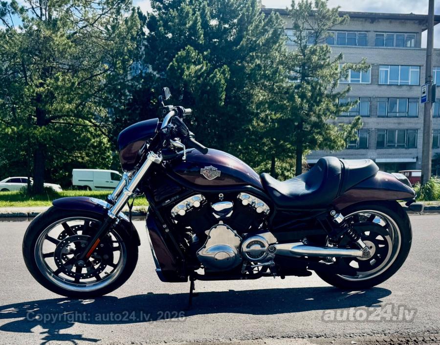 Black Harley-Davidson V-Rod 2006 in Tallinn, with an engine capacity of 1.13 L and mileage of 28 thousand km for 6700 €, photo 9 on AUTOMOTO.COM.LV