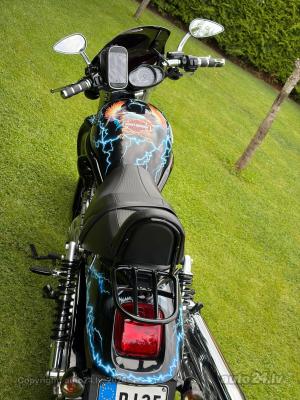 Black Harley-Davidson V-Rod 2006 in Tallinn, with an engine capacity of 1.13 L and mileage of 16 thousand km for 10000 €, photo 11 on AUTOMOTO.COM.LV