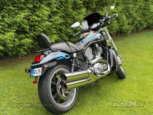 Black Harley-Davidson V-Rod 2006 in Tallinn, with an engine capacity of 1.13 L and mileage of 16 thousand km for 10000 €, photo 13 on AUTOMOTO.COM.LV