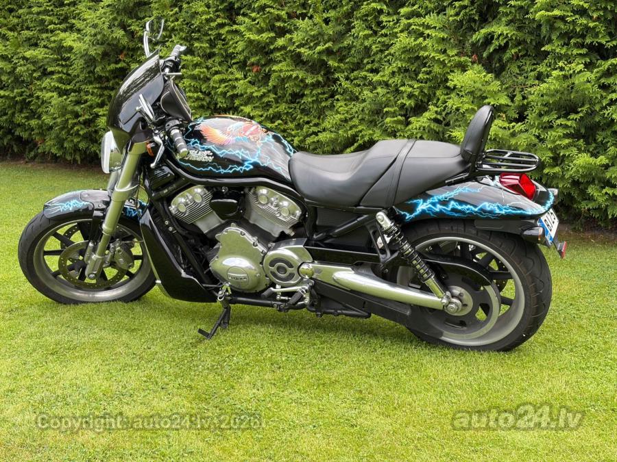 Black Harley-Davidson V-Rod 2006 in Tallinn, with an engine capacity of 1.13 L and mileage of 16 thousand km for 10000 €, photo 23 on AUTOMOTO.COM.LV