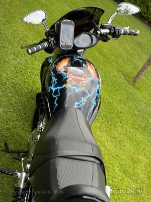 Black Harley-Davidson V-Rod 2006 in Tallinn, with an engine capacity of 1.13 L and mileage of 16 thousand km for 10000 €, photo 27 on AUTOMOTO.COM.LV