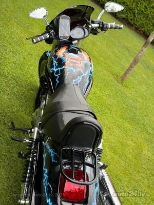Black Harley-Davidson V-Rod 2006 in Tallinn, with an engine capacity of 1.13 L and mileage of 16 thousand km for 10000 €, photo 28 on AUTOMOTO.COM.LV