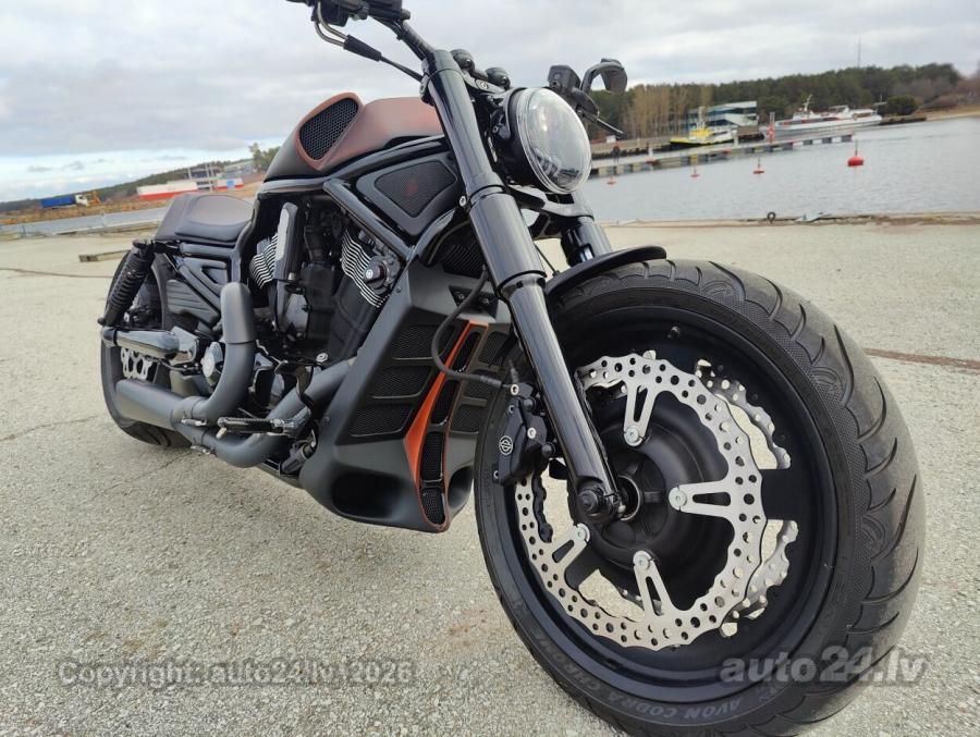 Black Harley-Davidson V-Rod 2007 in Tallinn, with an engine capacity of 1.25 L and mileage of 12 thousand km for 33000 €, photo 1 on AUTOMOTO.COM.LV