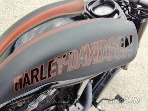 Black Harley-Davidson V-Rod 2007 in Tallinn, with an engine capacity of 1.25 L and mileage of 12 thousand km for 33000 €, photo 8 on AUTOMOTO.COM.LV