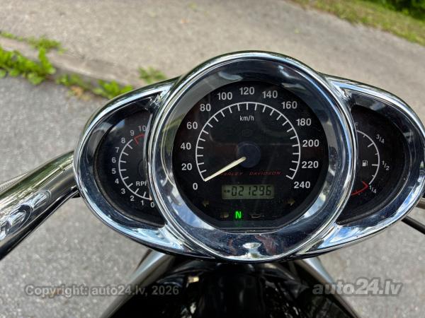 Black Harley-Davidson V-Rod 2007 in Tartu, with an engine capacity of 1.25 L and mileage of 21 thousand km for 8700 €, photo 8 on AUTOMOTO.COM.LV