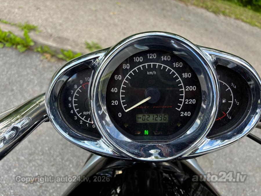 Черный Харли-Девидсон V-Rod 2007 в Тарту, объемом двигателя 1.25 л и пробегом 21 тыс. км за 8700 €, фото 9 на AUTOMOTO.COM.LV