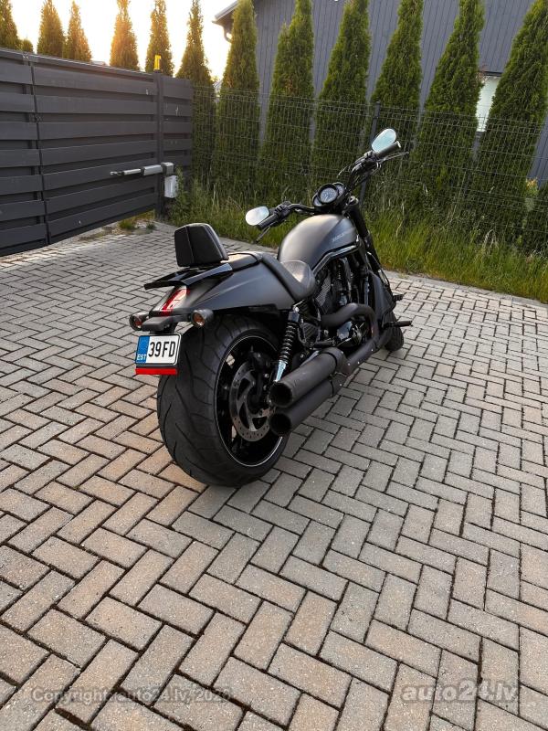 Черный Харли-Девидсон V-Rod 2012 в Тарту, объемом двигателя 1.25 л и пробегом 15 тыс. км за 14500 €, фото 2 на AUTOMOTO.COM.LV