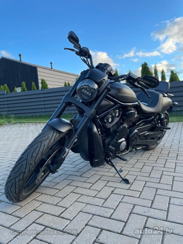 Черный Харли-Девидсон V-Rod 2012 в Тарту, объемом двигателя 1.25 л и пробегом 15 тыс. км за 14500 €, фото 4 на AUTOMOTO.COM.LV