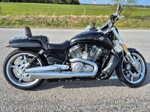 Black Harley-Davidson V-Rod 2015 in Tartu, with an engine capacity of 1.25 L and mileage of 27 thousand km for 14500 €, photo 4 on AUTOMOTO.COM.LV