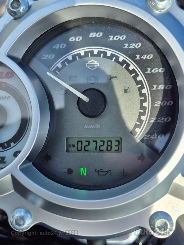 Melns Harley-Davidson V-Rod 2015 Tartu, ar dzinēja tilpumu 1.25 L un nobraukumu 27 tūkst. km par 14500 €, foto 5 vietnē AUTOMOTO.COM.LV