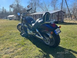 Blue Harley-Davidson V-Rod 2003 in Tallinn, with an engine capacity of 1.13 L and mileage of 36 thousand km for 7300 €, photo 3 on AUTOMOTO.COM.LV